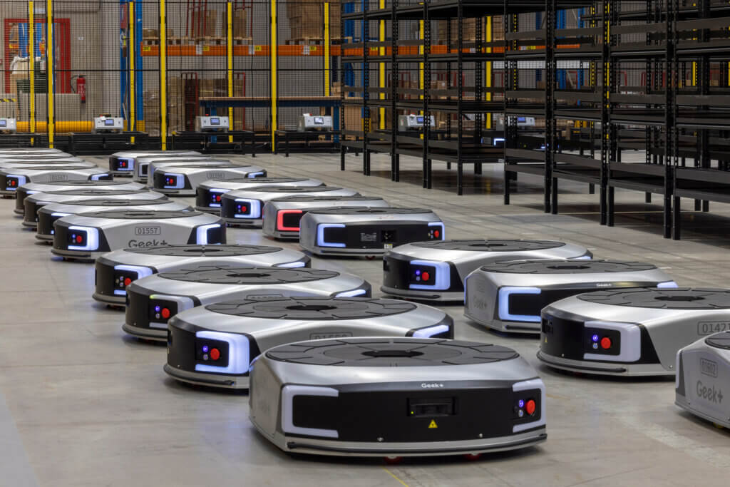 Exploring Automations - Advantages of Autonomous Mobile Robots (AMRs ...